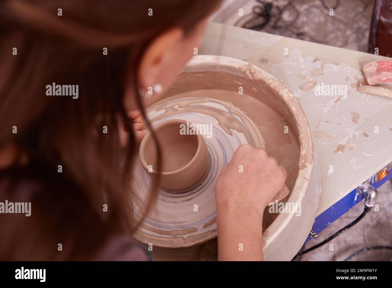 Ceramist hi-res stock photography and images - Alamy