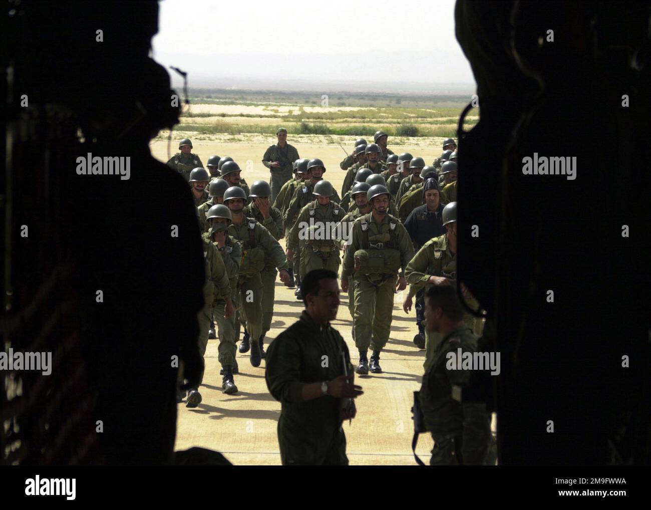 Moroccan Army Paratroopers prepare to load onto a US Air Force C-130 ...