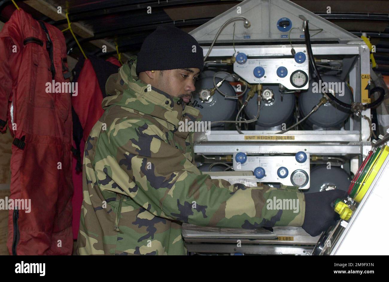 Hull TECH Second Class George Green from Navy Mobile Diving and Salvage ...
