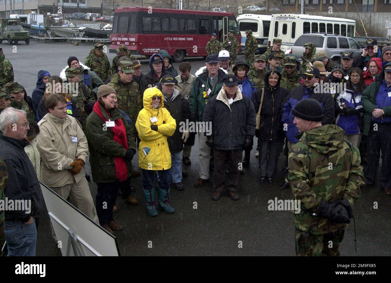 US Navy PETTY Officer Second Class Chris Roath of the Explosive ...