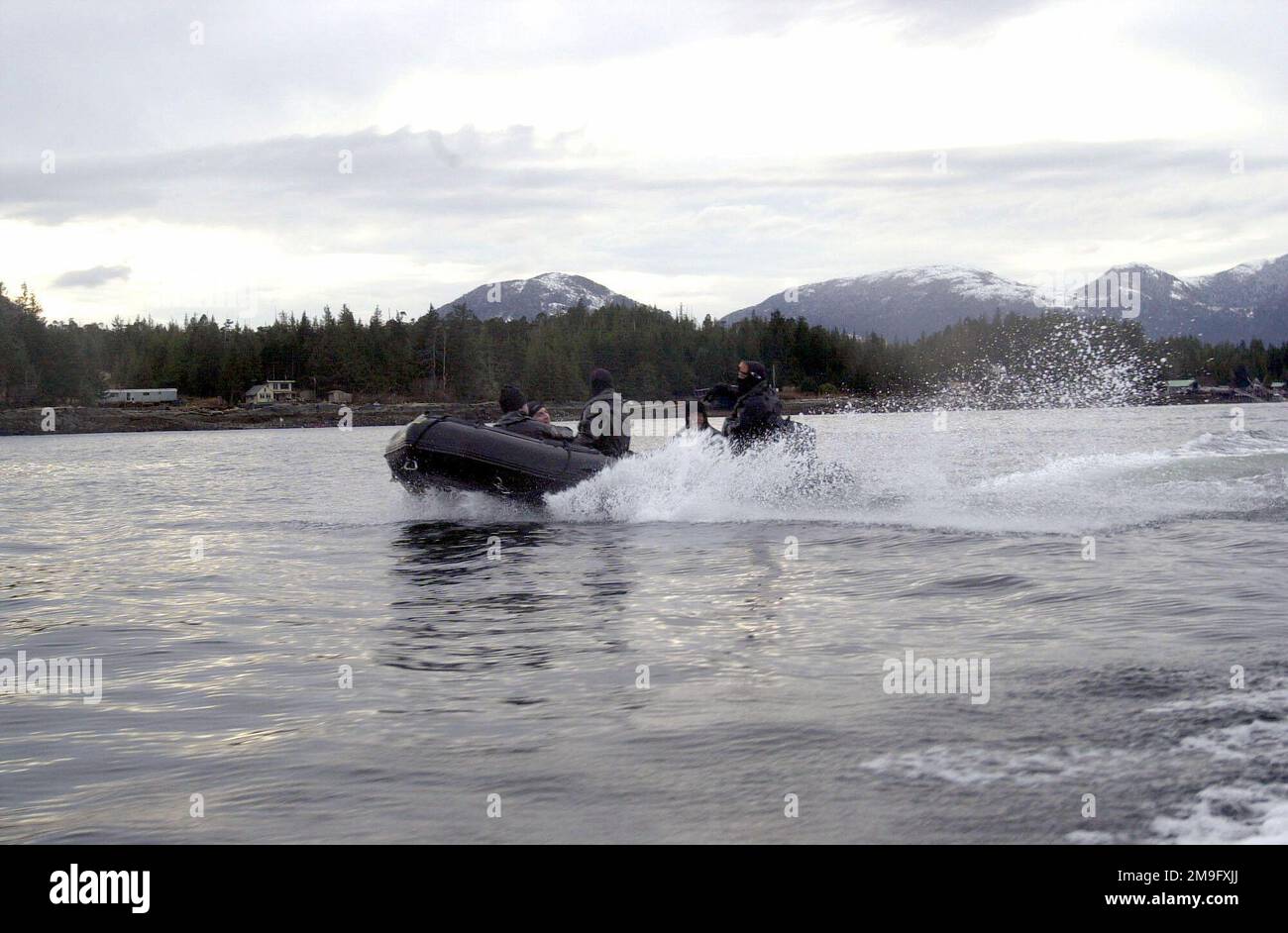 Members of Echo Company, Fourth Marine Reconnaissance Battalion ...