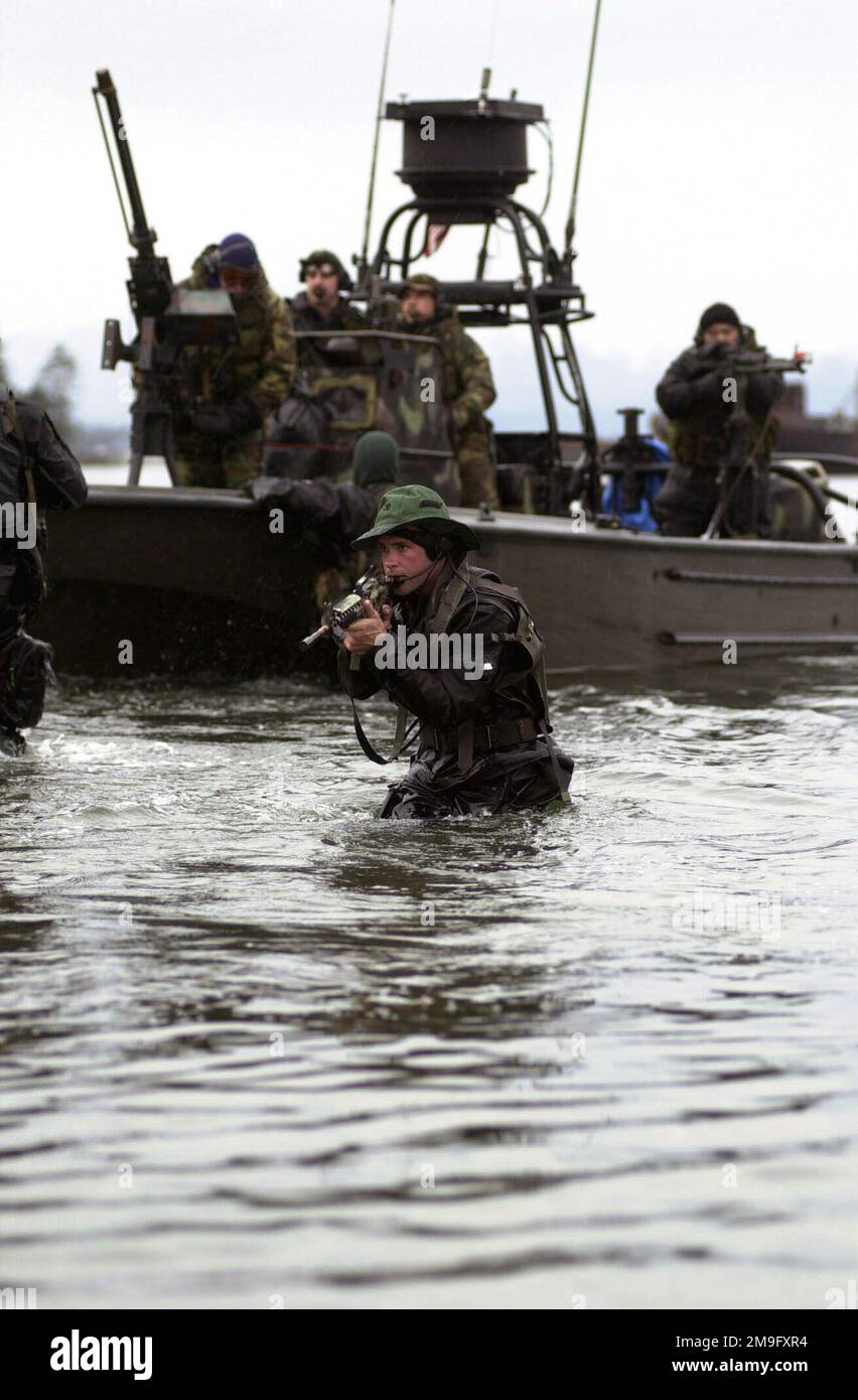 Special boat team 22 hi-res stock photography and images - Alamy