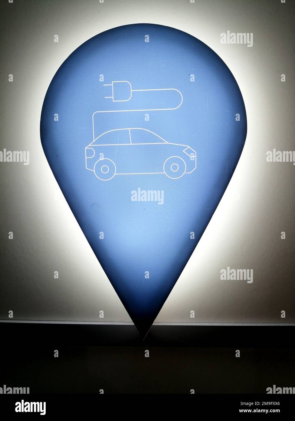 Car Charging Sign Stock Photo - Alamy