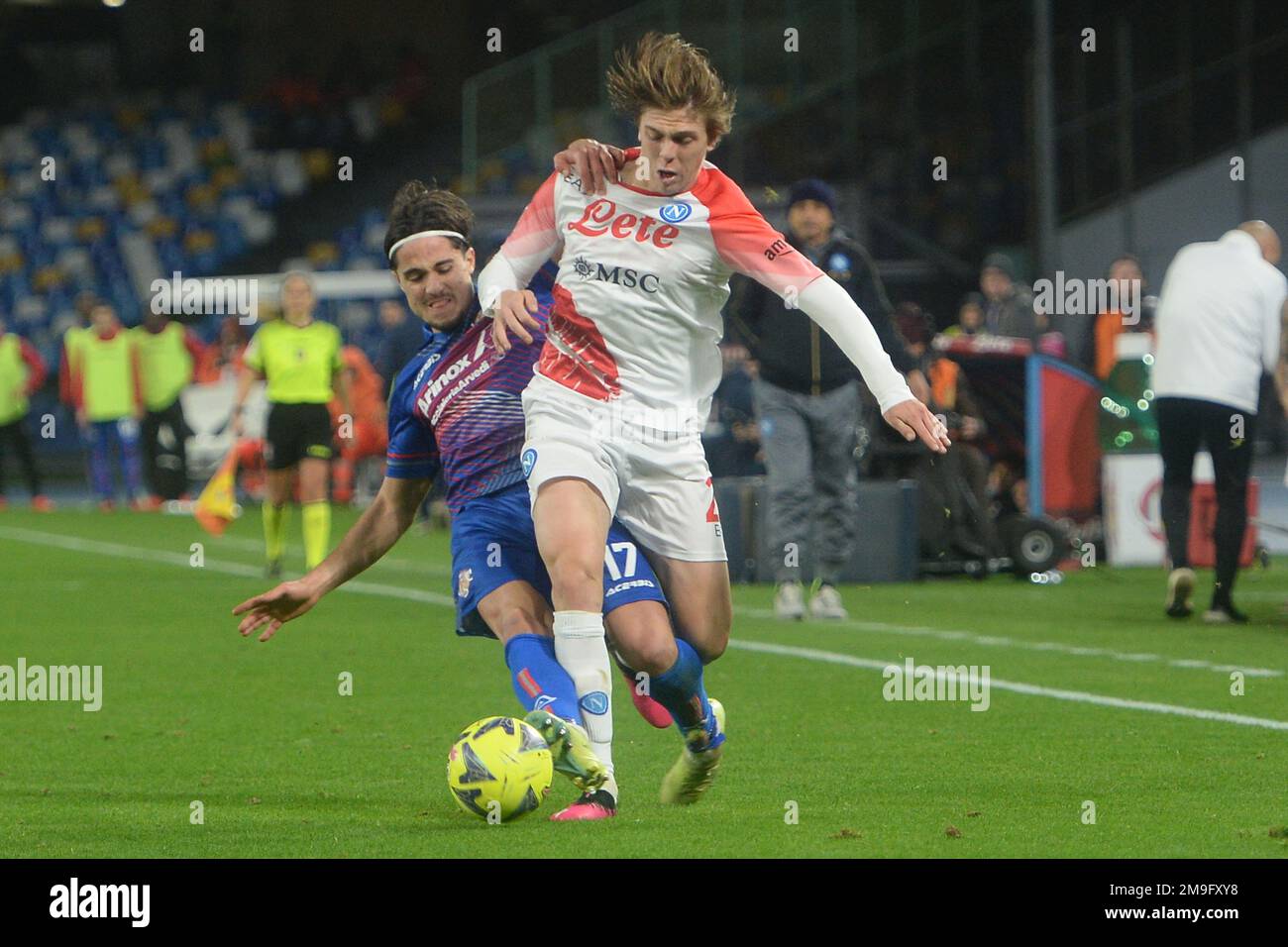 Napoli, Italy. 17th Jan, 2023. Alessio Zerbin of SSC Napoli competes ...
