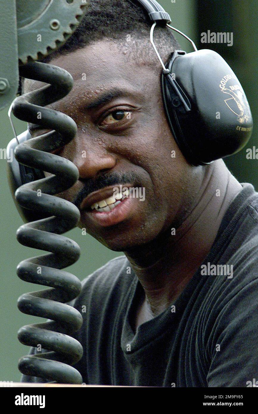 010326-F-5872L-004. Subject Operation/Series: NEW HORIZONS Base ...