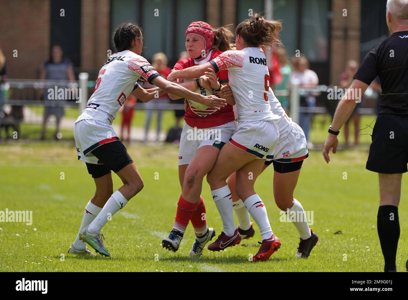 Welsh rugby player hi-res stock photography and images - Alamy
