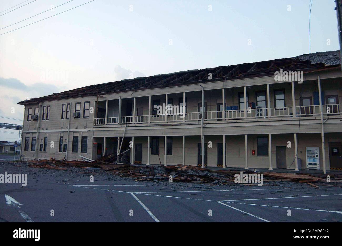 Iwakuni japan base hi-res stock photography and images - Alamy