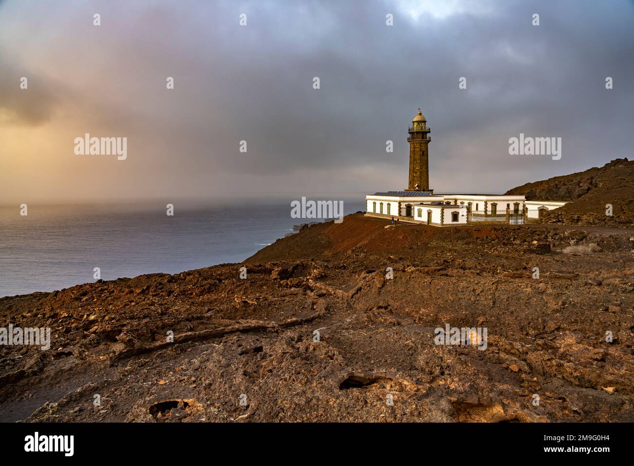 Leuchtturm am Punto de Orchilla in der Abenddämmerung, El Hierro ...