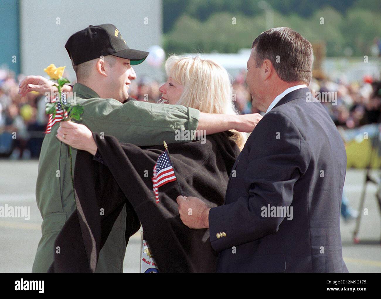 010414-N-6436W-009. Subject Operation/Series: VALIANT RETURN Base ...