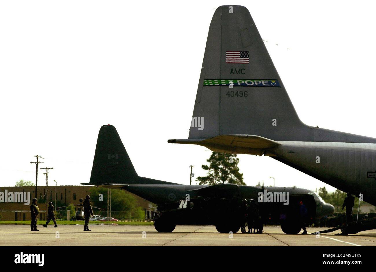 Canadian Air Force aircraft and personnel from the 2nd Air Movement ...
