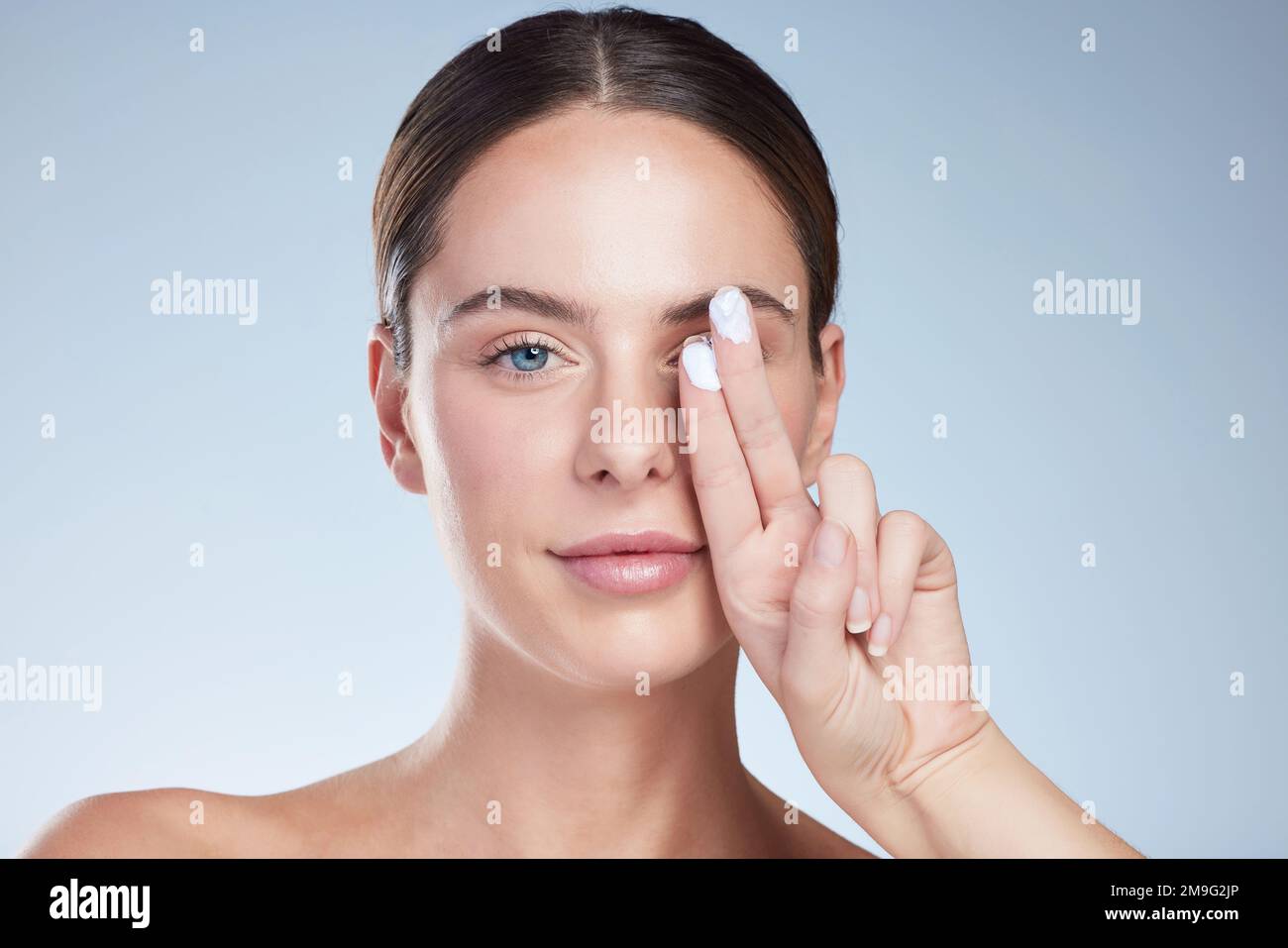 Do yourself a favour. Studio portrait of an attractive young woman ...