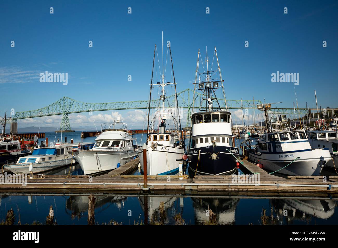 Astoria marina astoria oregon hi-res stock photography and images - Alamy