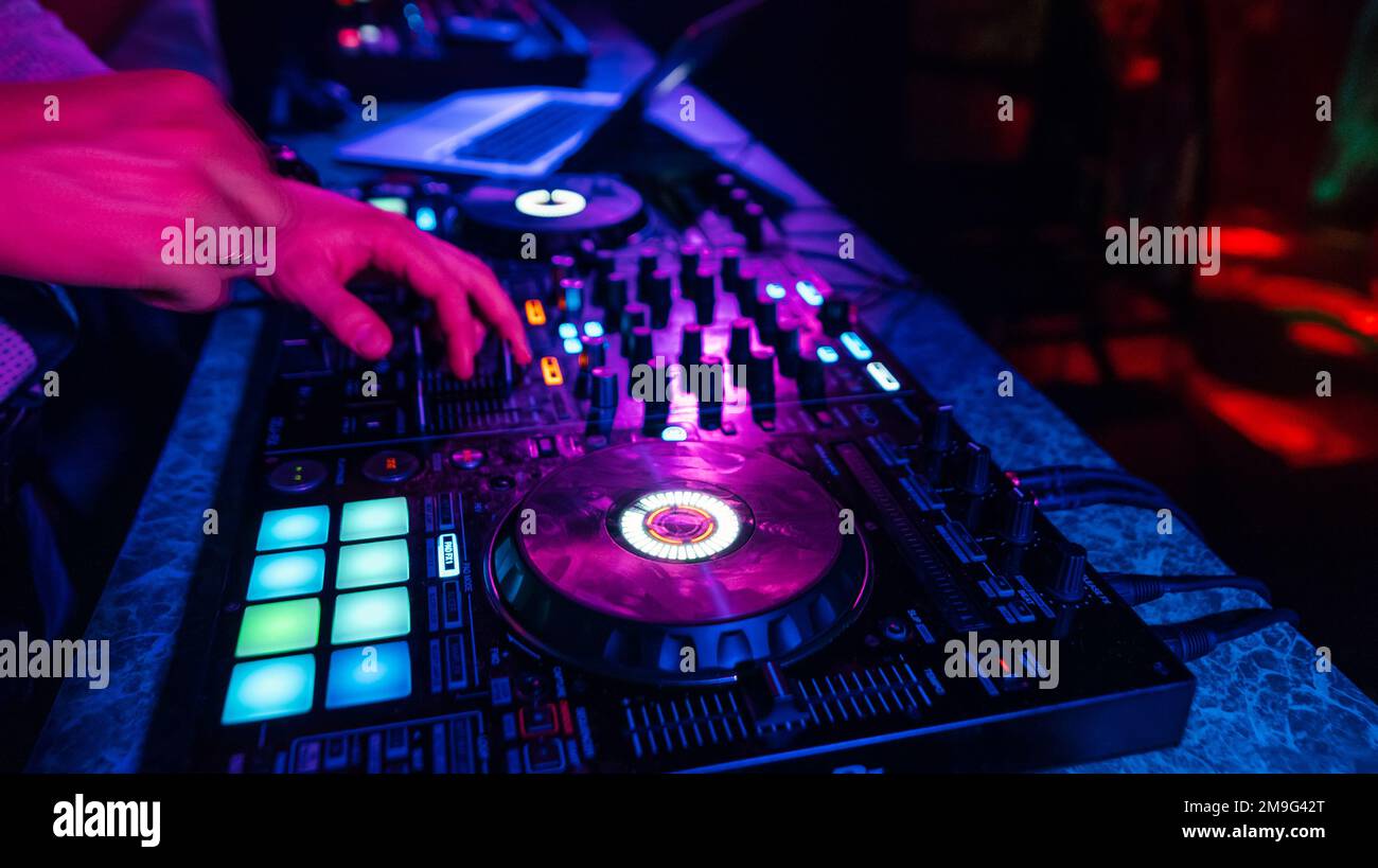 music mixer DJ controller Board for professional mixing of electronic ...