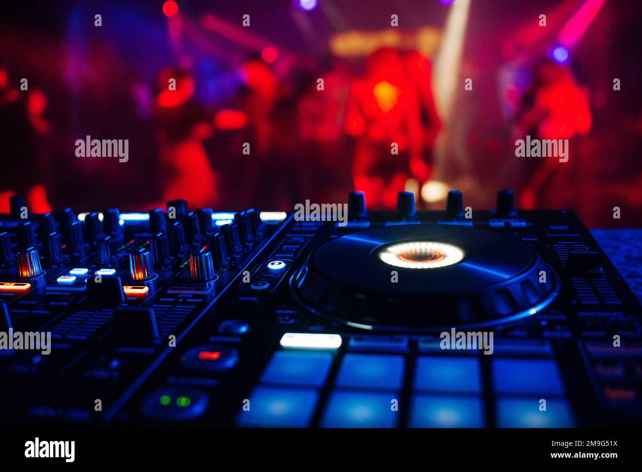 Dj controller desk with buttons hi-res stock photography and images - Alamy