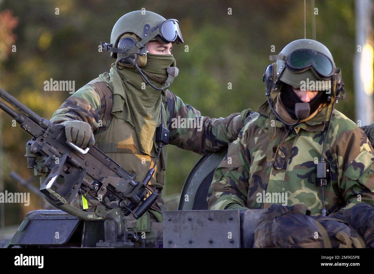 Marines from Delta Company, 4th Light Armor Reconnaissance (LAR ...