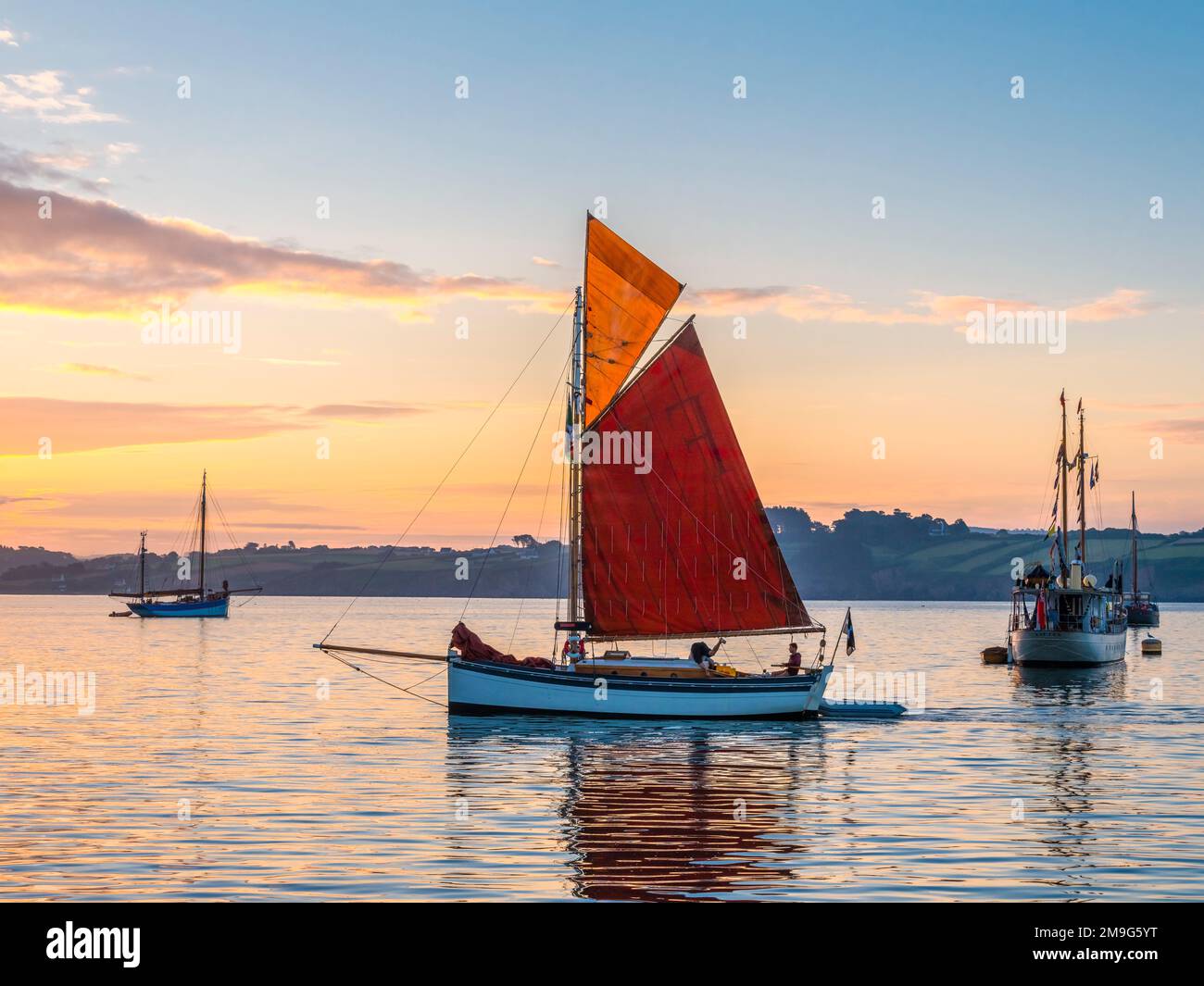 Scenic view of seacoast at sunrise, Douarnenez, Finistere, Western ...