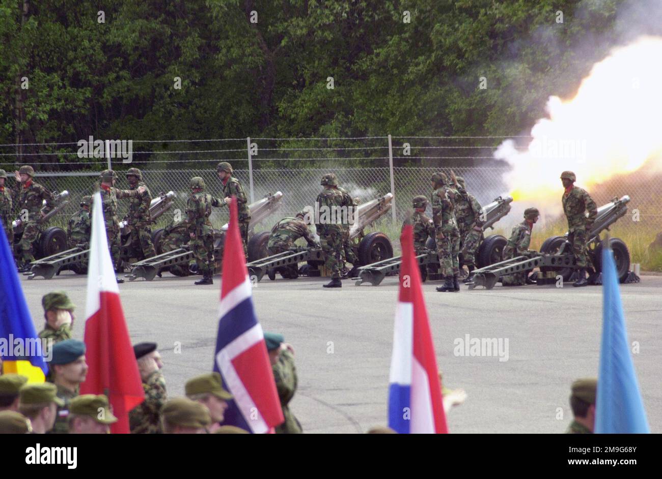 The Charlie Battery, I-94 Field Artillery from the US Army, Europe ...