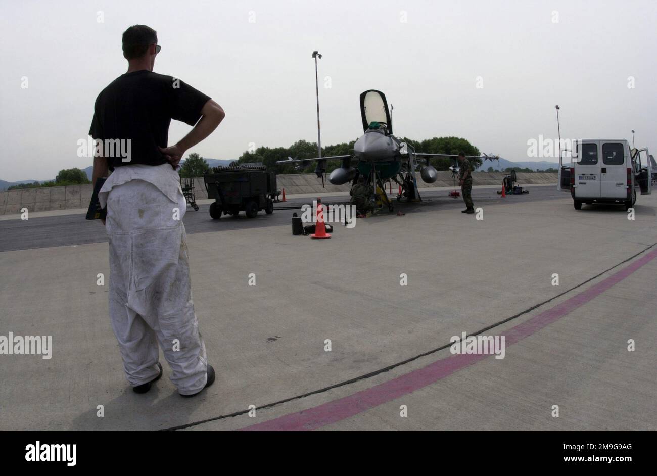 US Air Force STAFF Sergeant Jordan Bradely, crewchief from the 555th ...