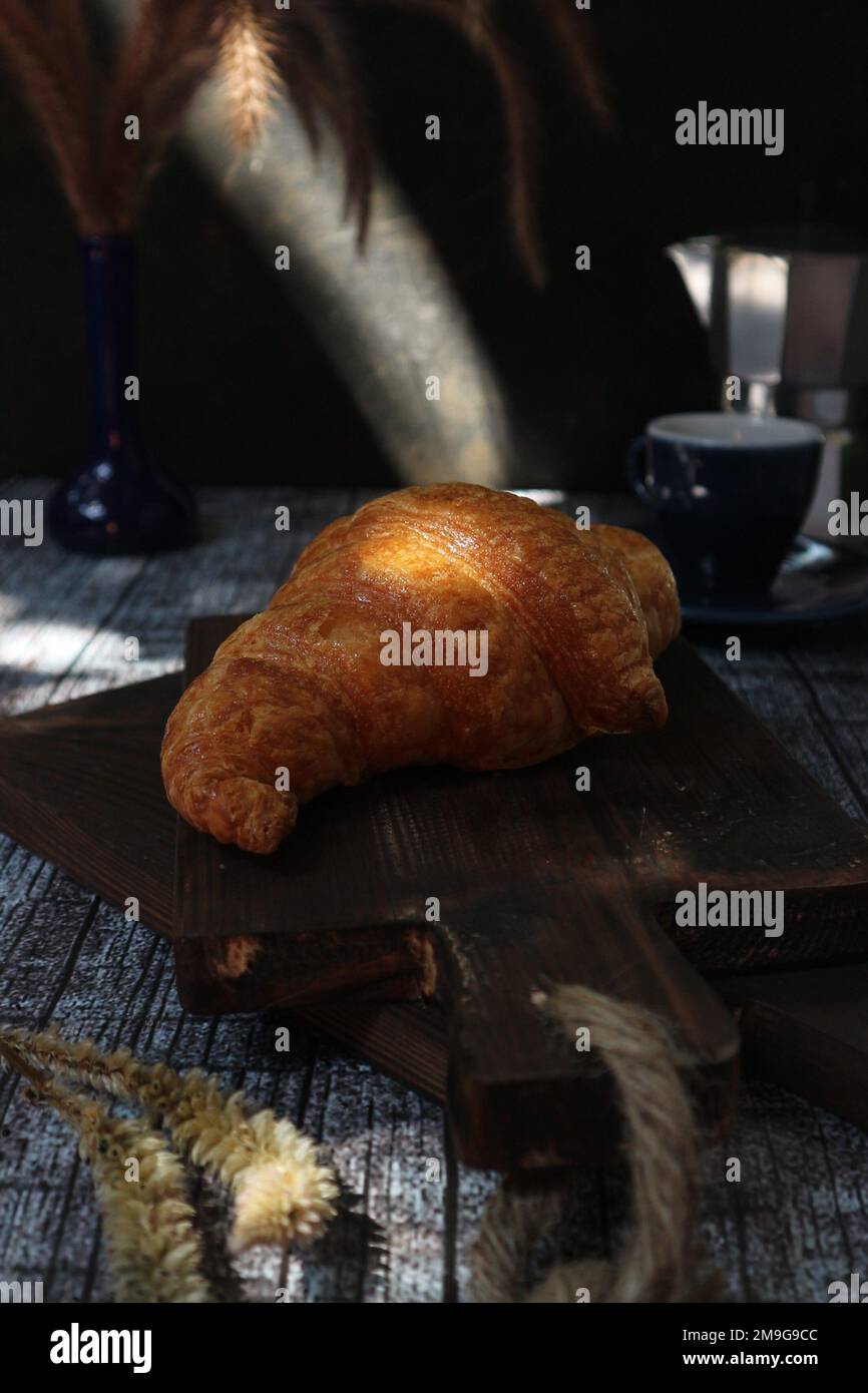 Glimmer of sunlight hi-res stock photography and images - Alamy