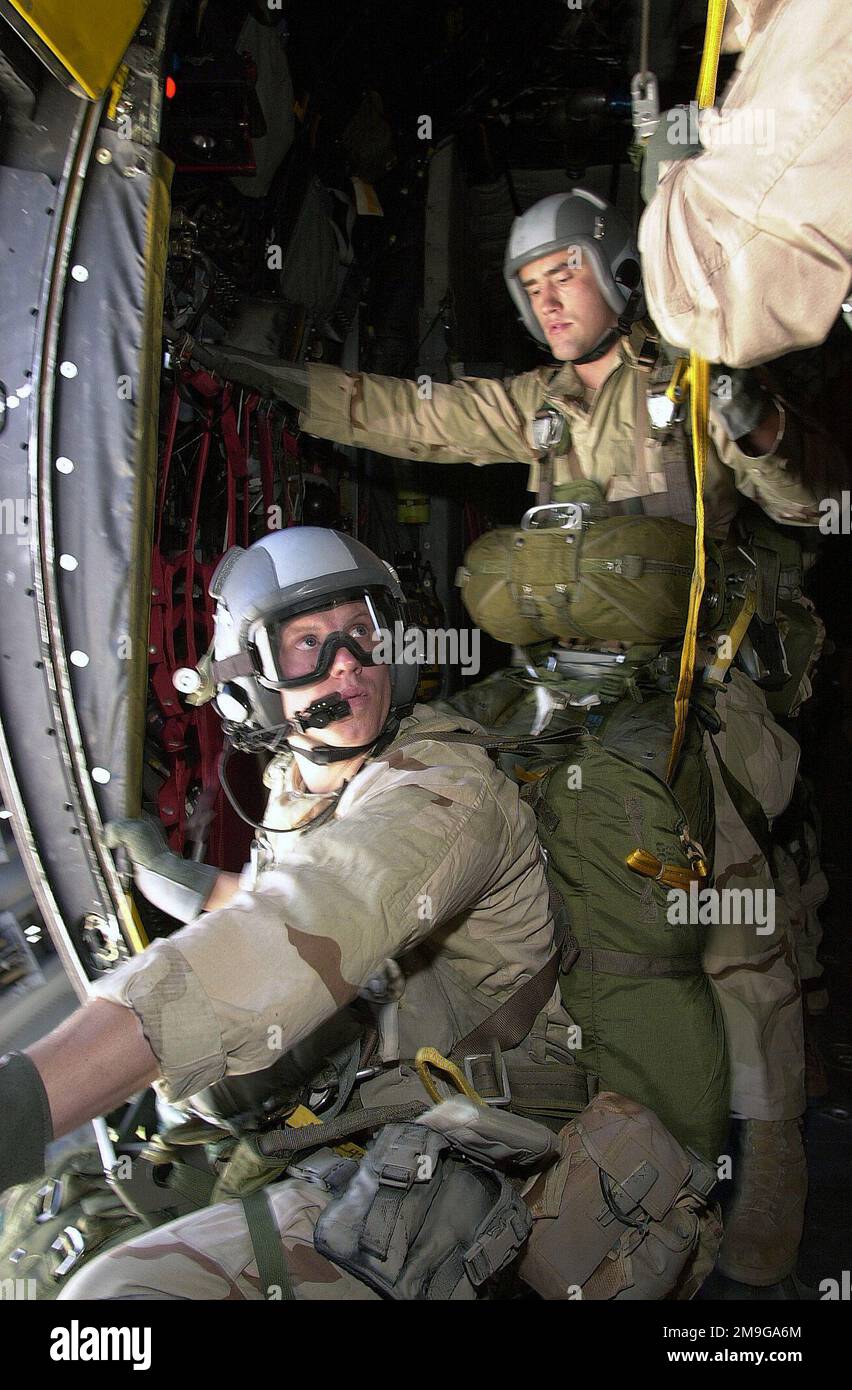 During EXERCISE DESERT RESCUE IX, two U.S. Air Force Pararescue ...