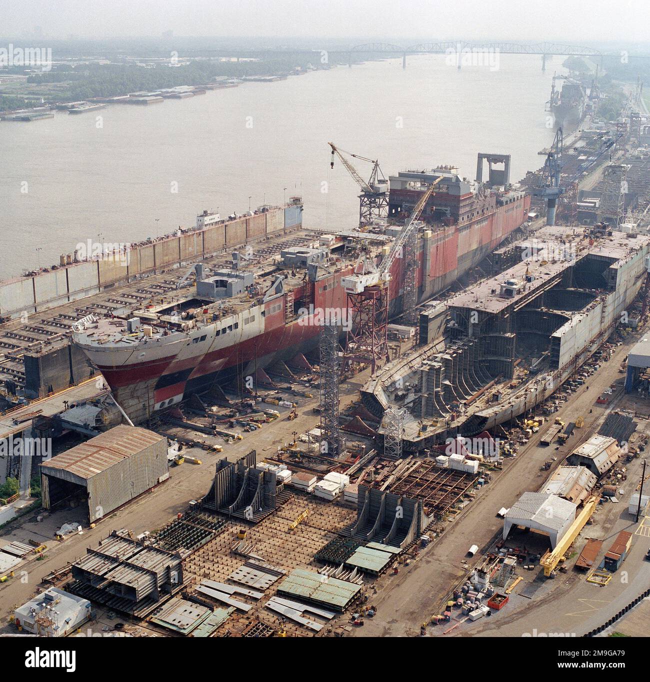 Usns bob hope hi-res stock photography and images - Alamy