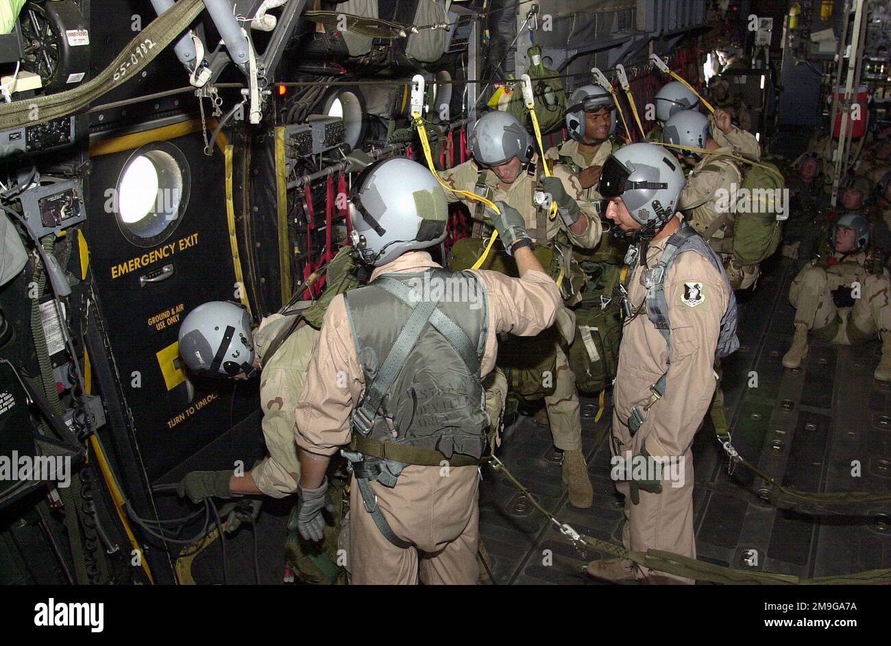 During EXERCISE DESERT RESCUE IX, Elite U.S. Air Force Pararescue ...
