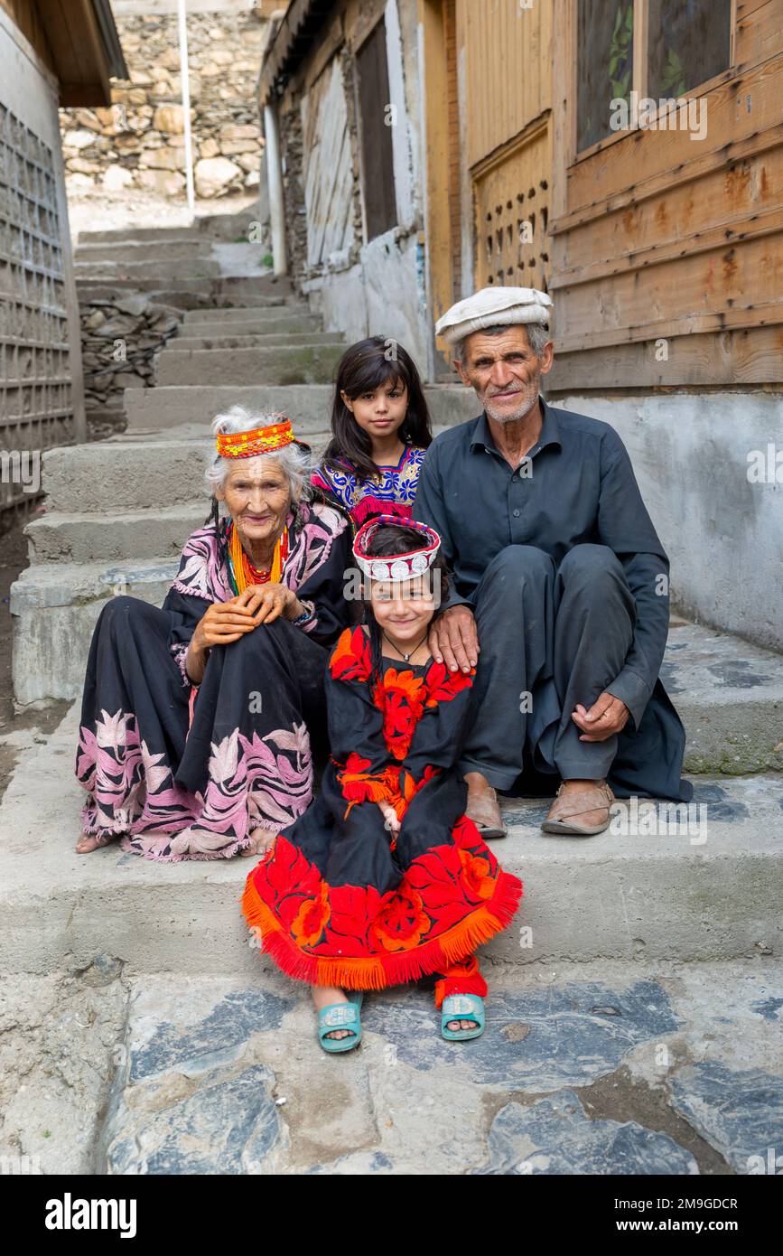 Family portrait with Kalash elders and children, Bumburet Valley ...