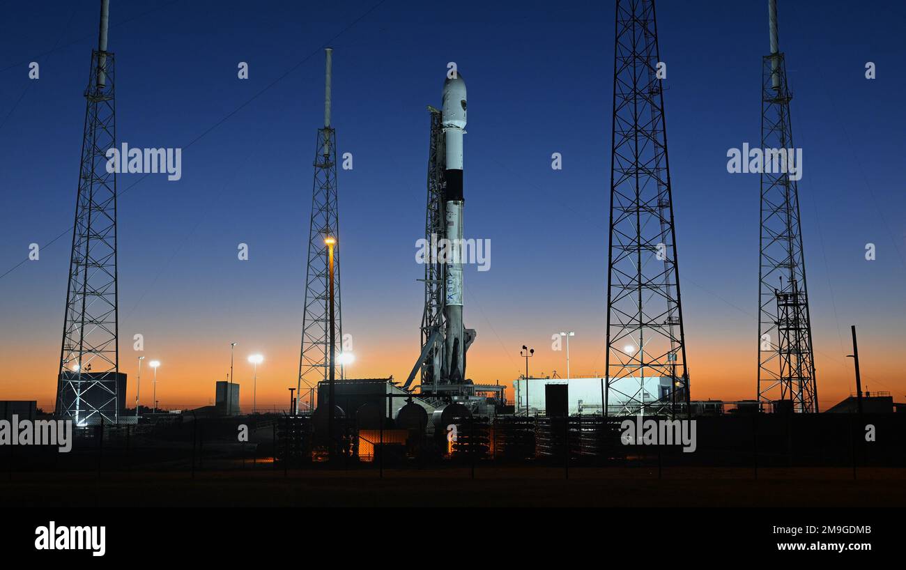 A SpaceX Falcon is being prepared to launch from Complex 40A at the ...