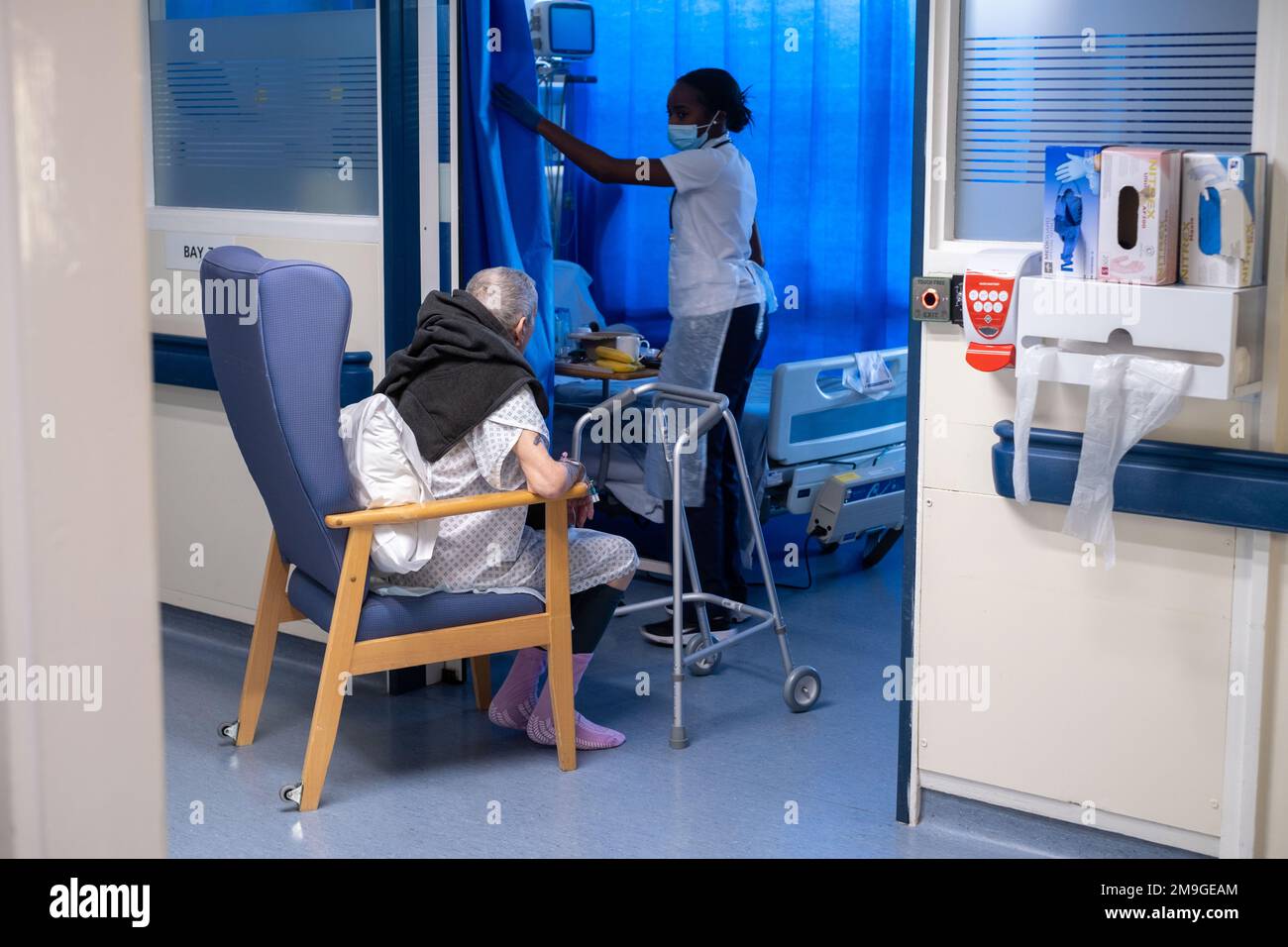 A general view of staff on a NHS hospital ward at Ealing Hospital in ...