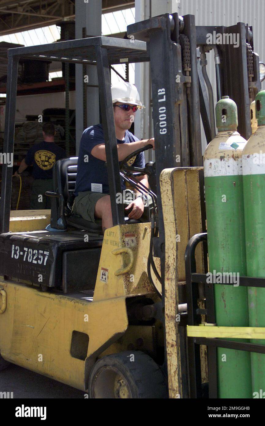 010821-N-1264S-009. Base: Pearl Harbor State: Hawaii (HI) Country ...