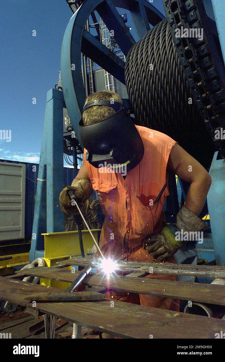 010831-N-2513W-007. Base: Dsv Rockwater 2 Scene Major Command Shown ...