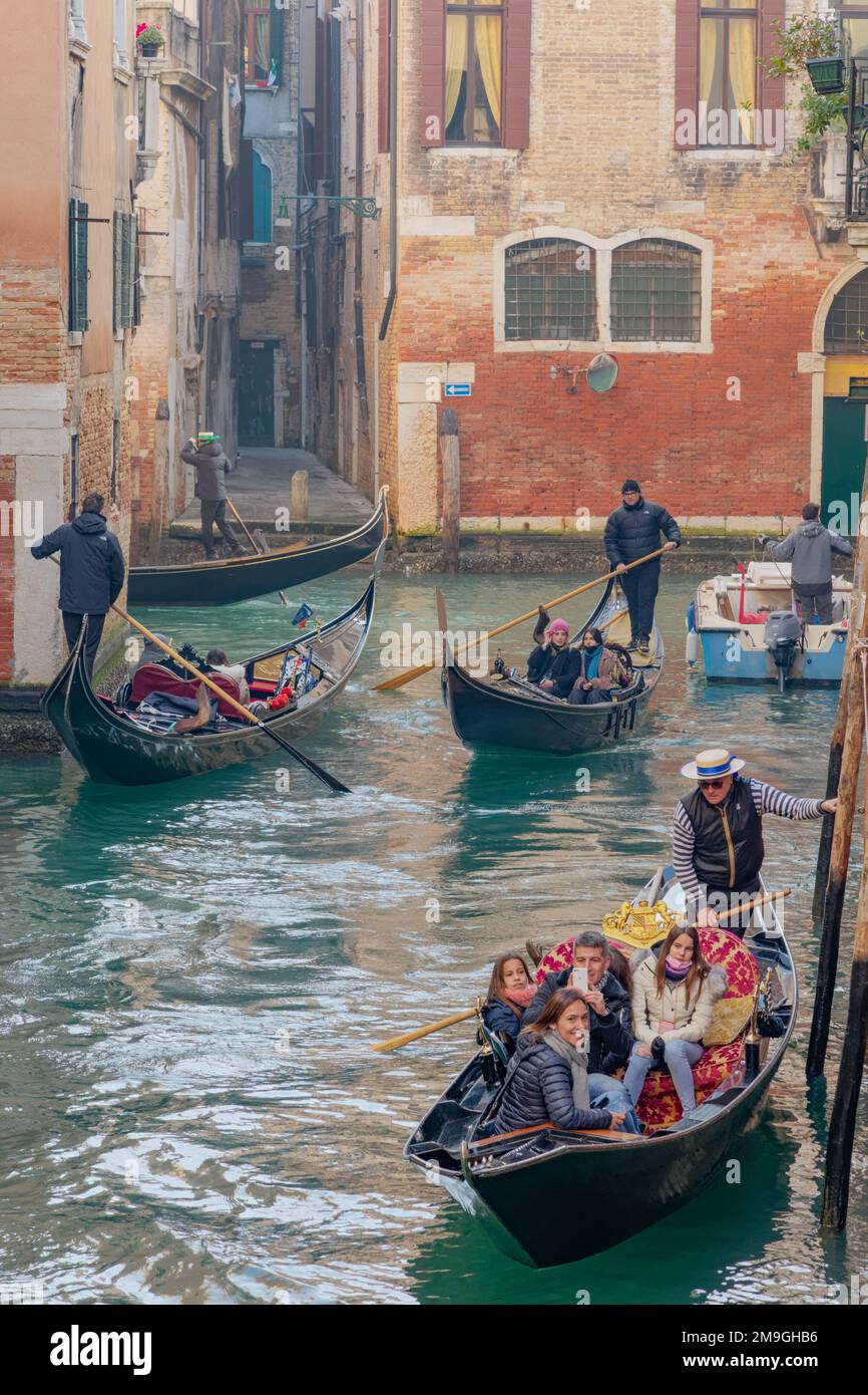 Food venice italy gondolas hi-res stock photography and images - Alamy