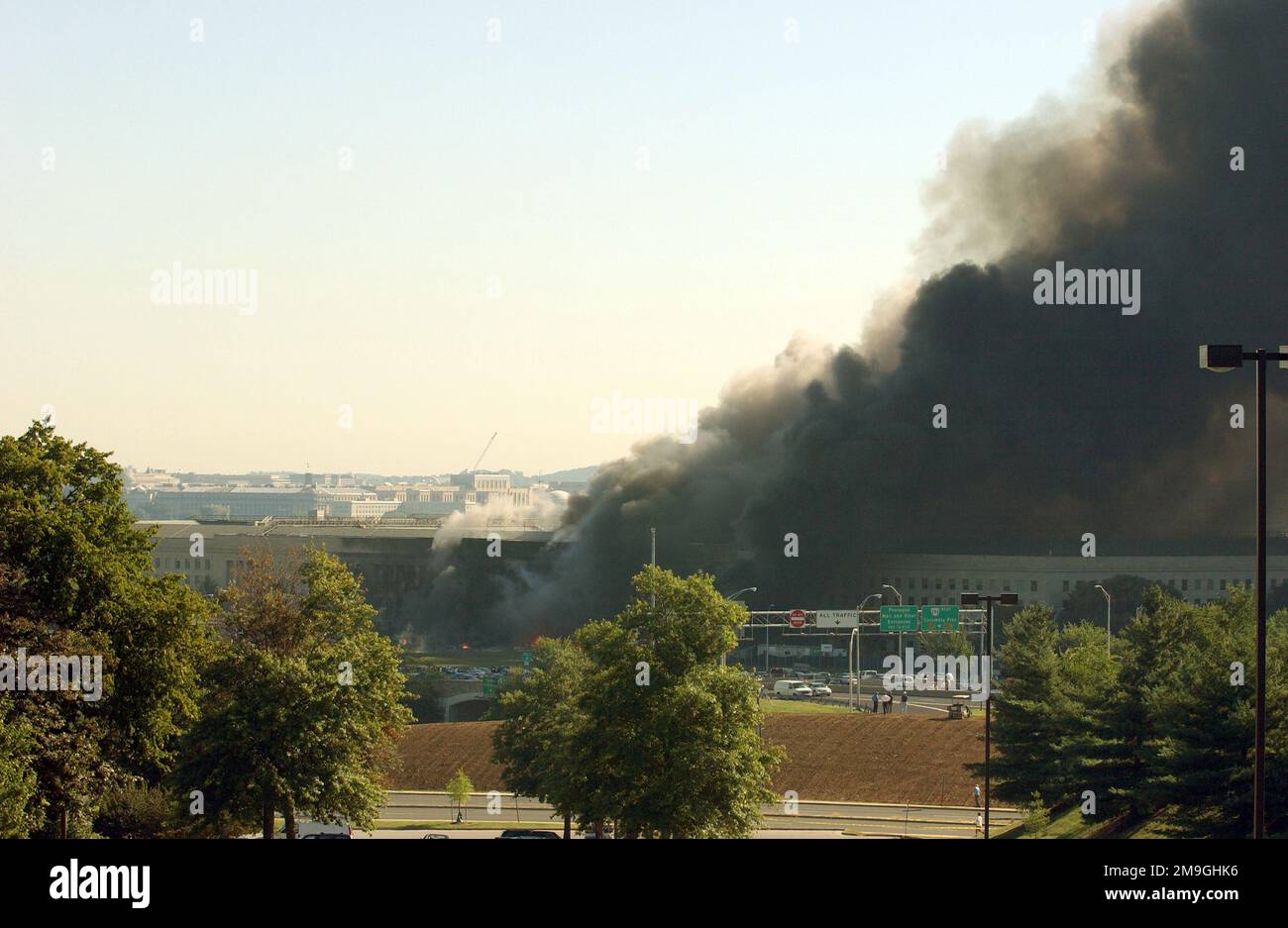Crashed into pentagon on september 11 hi-res stock photography and ...
