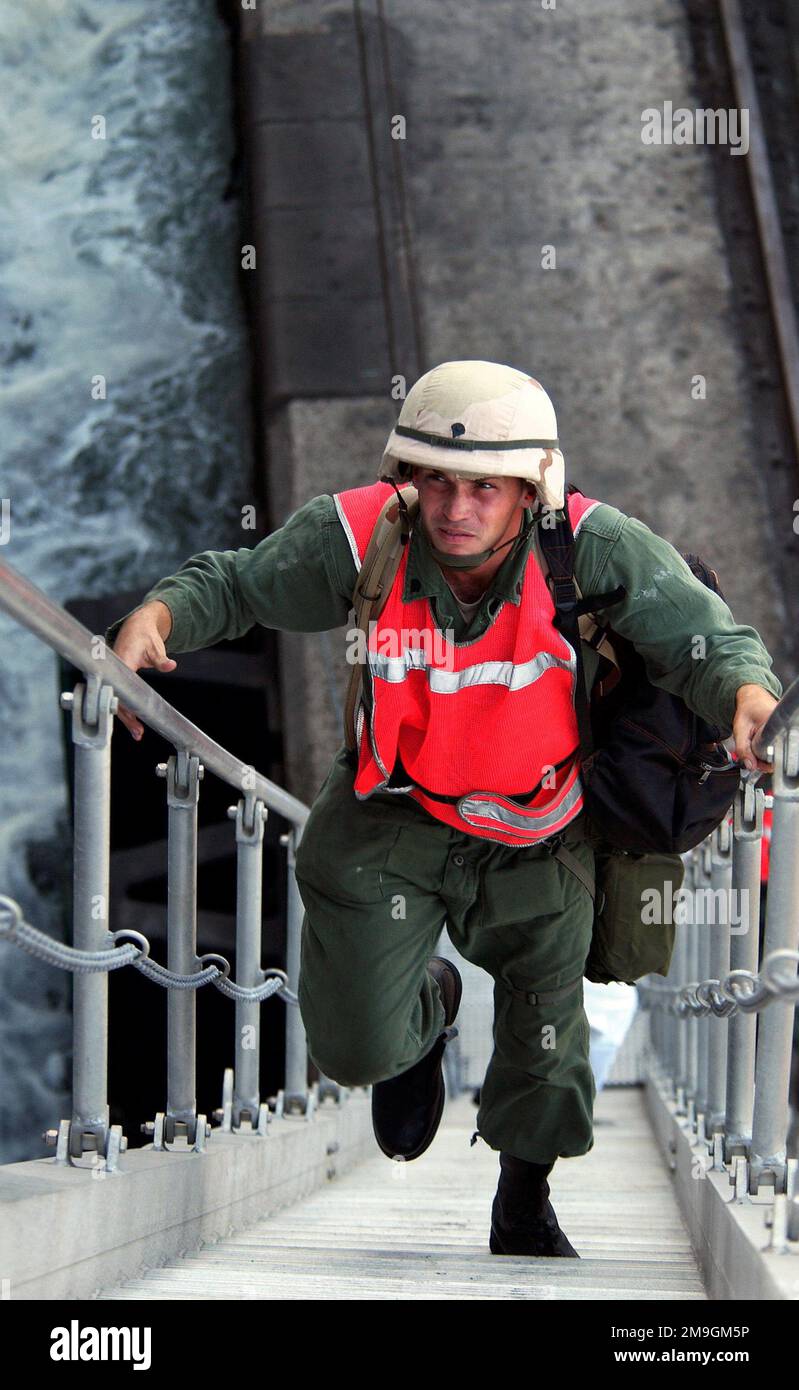 Lt col yonts hi-res stock photography and images - Alamy