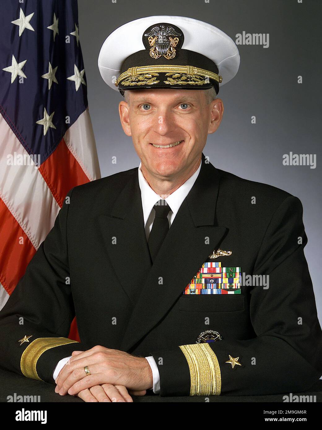 Senior officer in the united states navy hi-res stock photography and ...