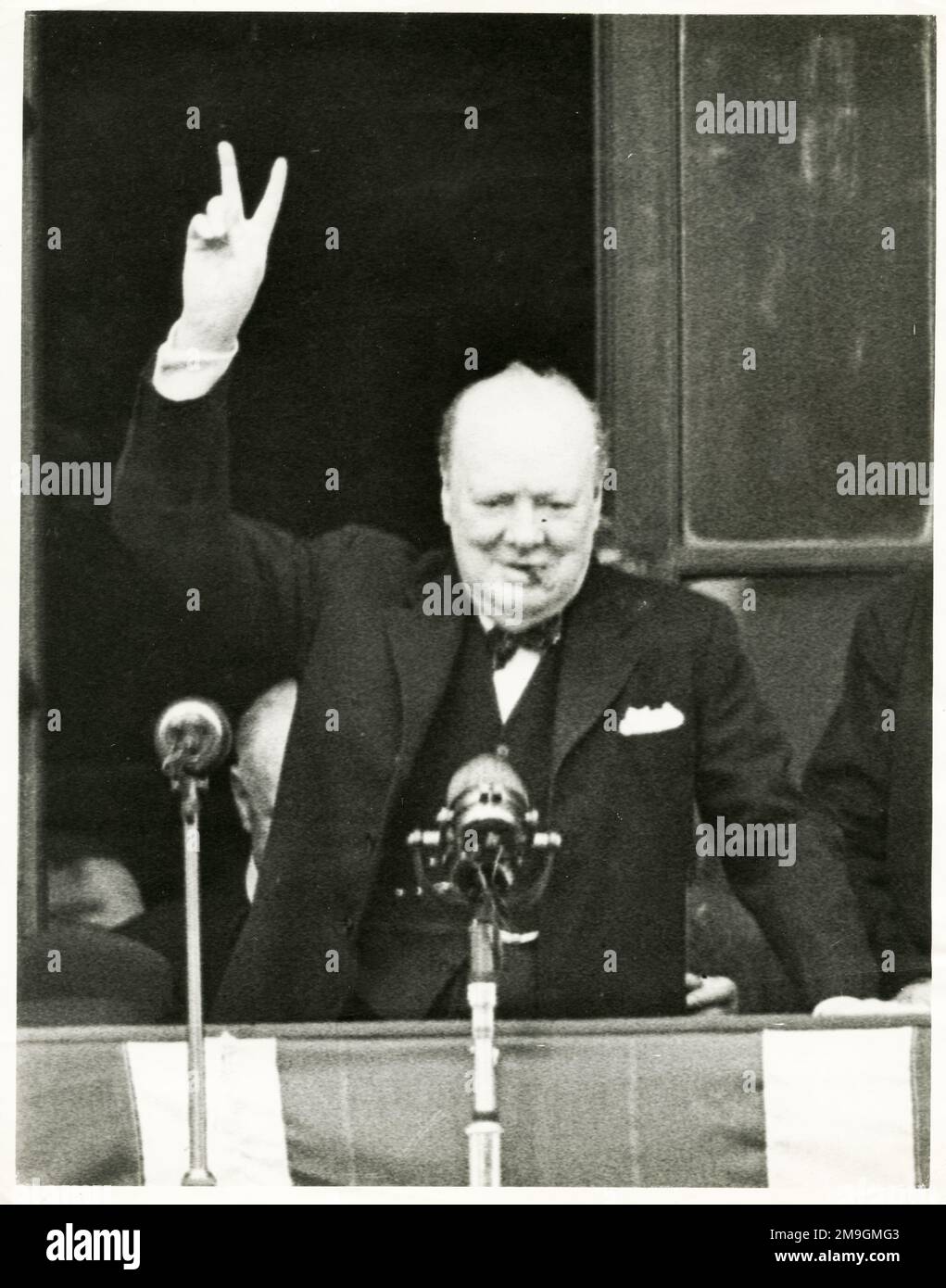 WW2 World War 2 British prime minister Winston Churchill, victory sign ...