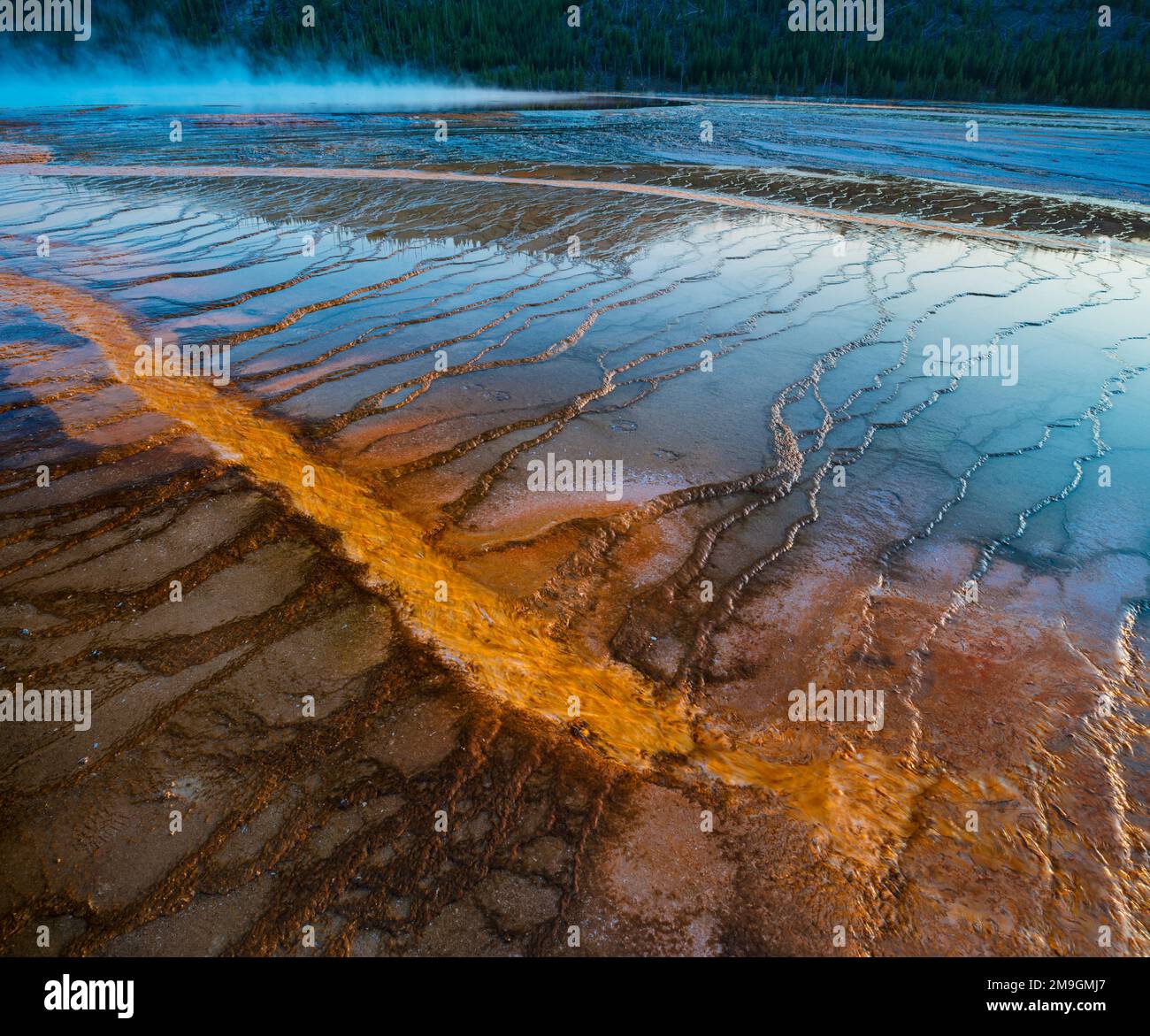 Grand prismatic spring yellowstone hi-res stock photography and images ...