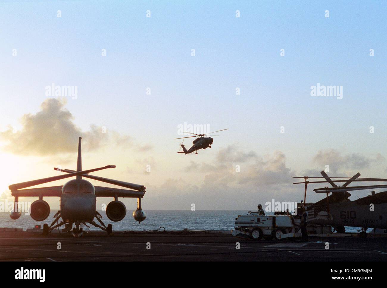 010927-N-3560G-001. Base: Uss Kitty Hawk (CV 63 Stock Photo - Alamy