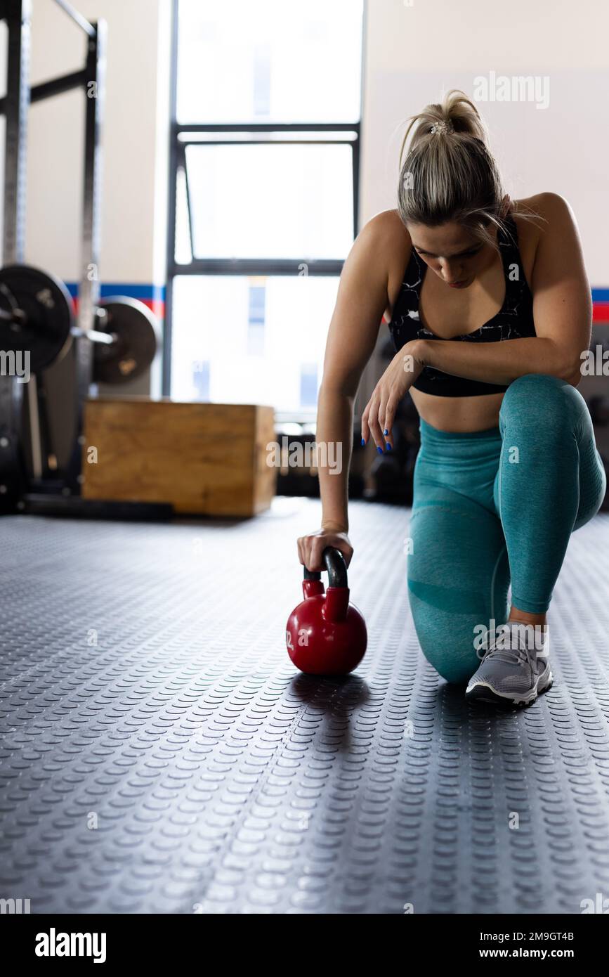 Dumbbell gym hi-res stock photography and images - Alamy