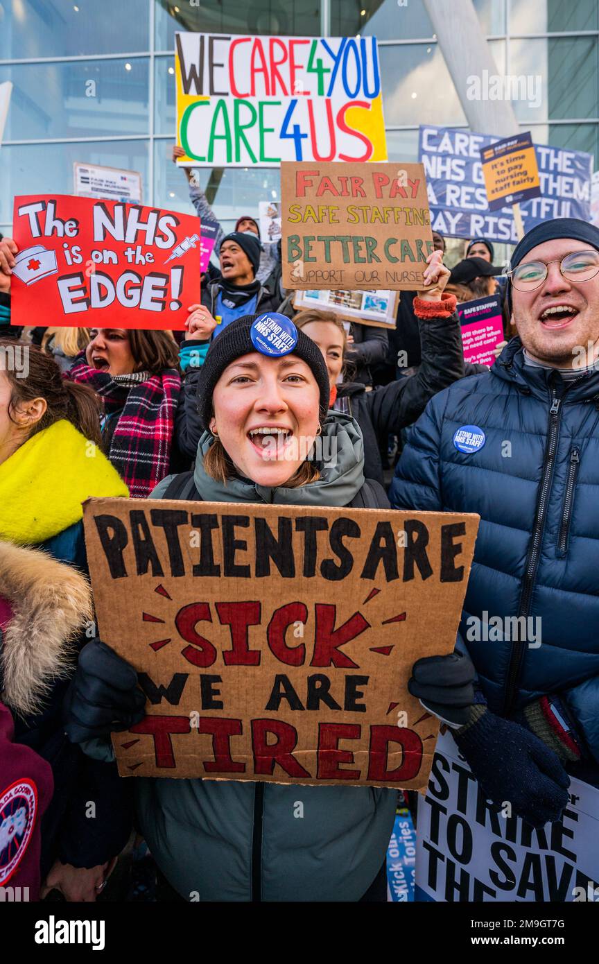 London, UK. 18th Jan, 2023. A picket line of Nurses outside the UCLH ...