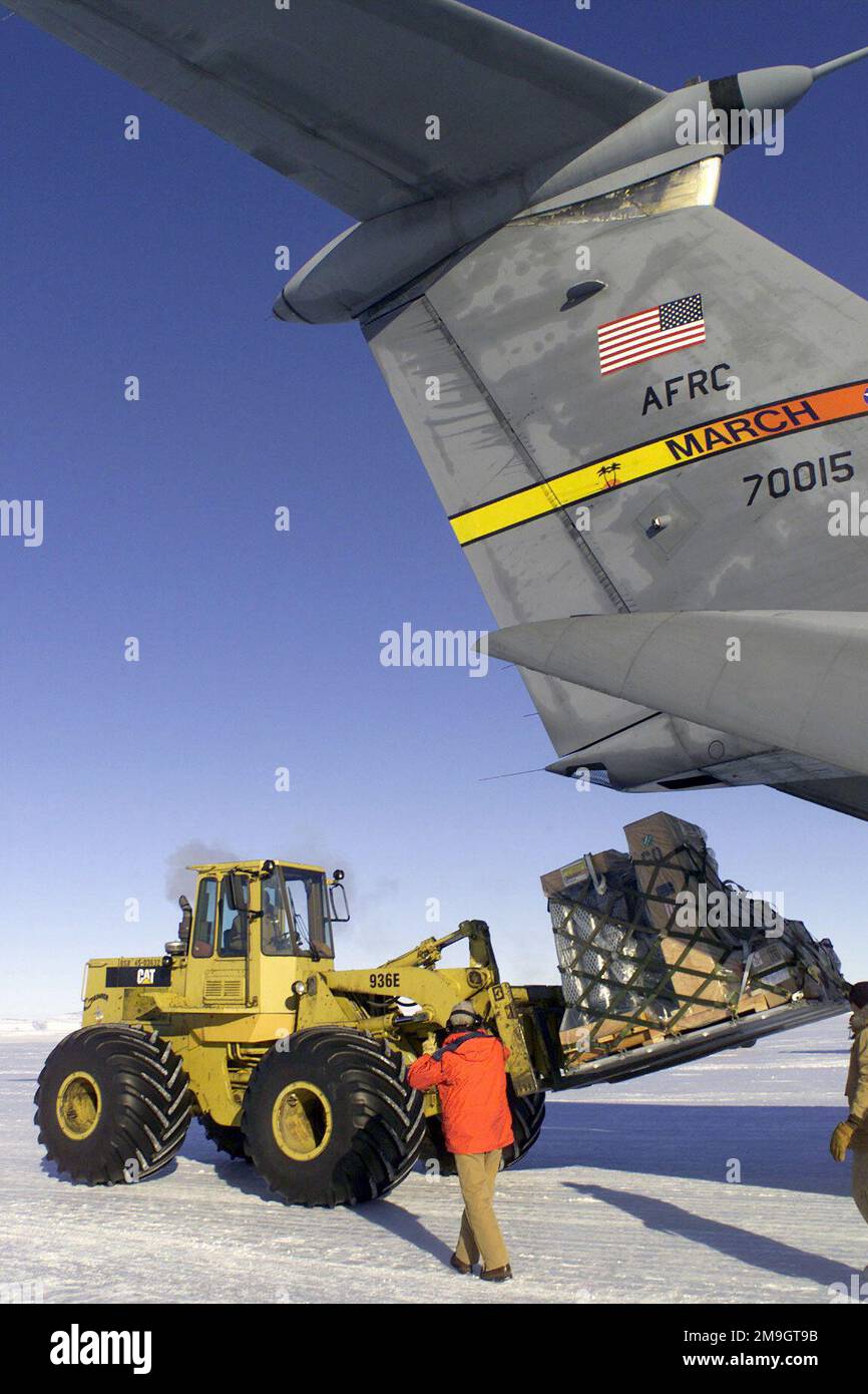 10k all terrain forklift hi-res stock photography and images - Alamy