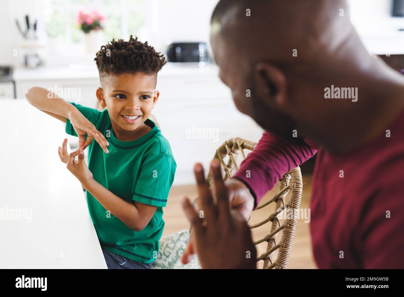 African american sign language hi-res stock photography and images - Alamy