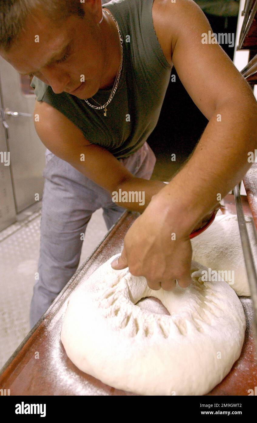 Army field bakery hi-res stock photography and images - Alamy