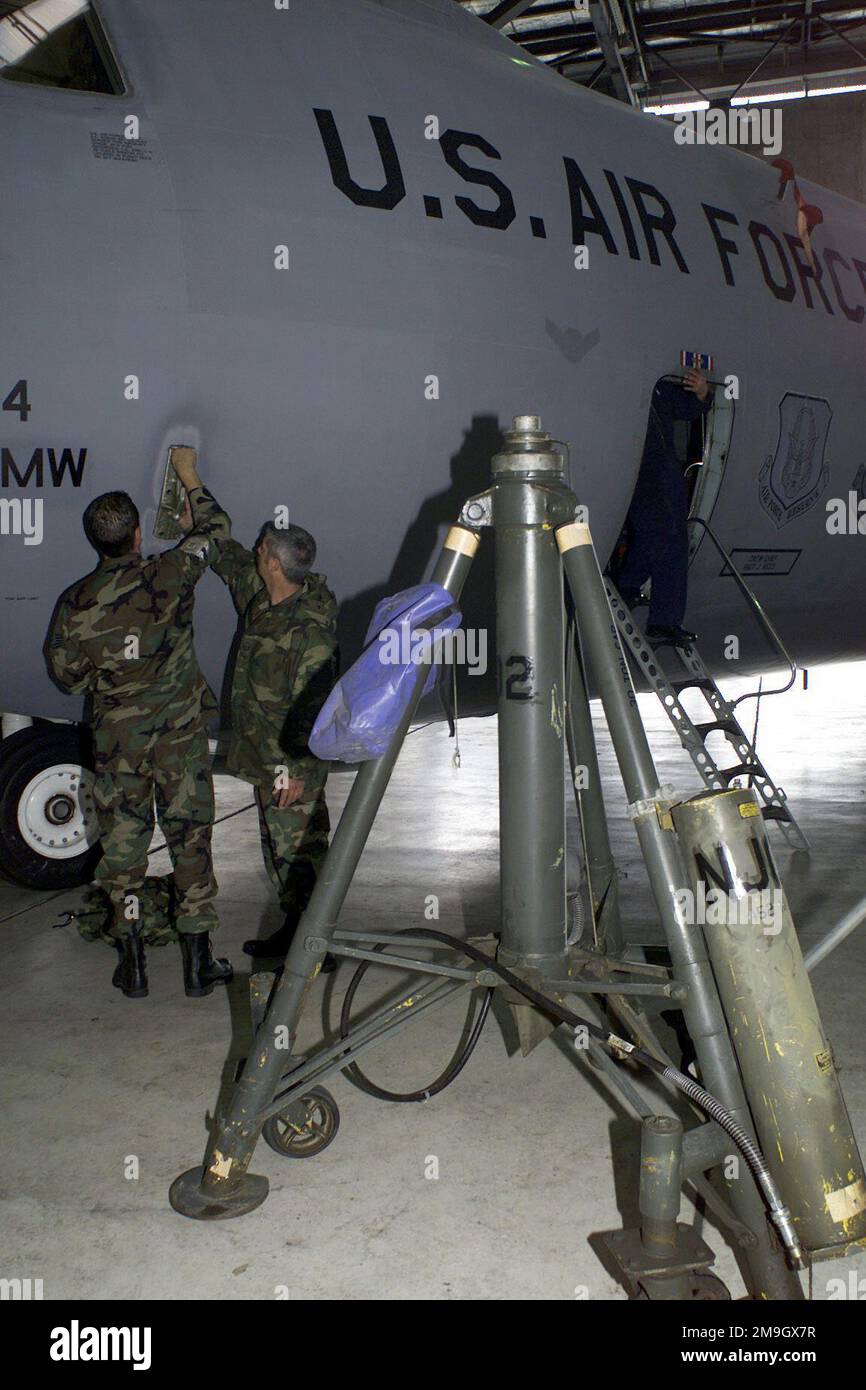 Major Philip Liberati, USAF, (left,) and Technical Sergeant Jeff Medlin ...