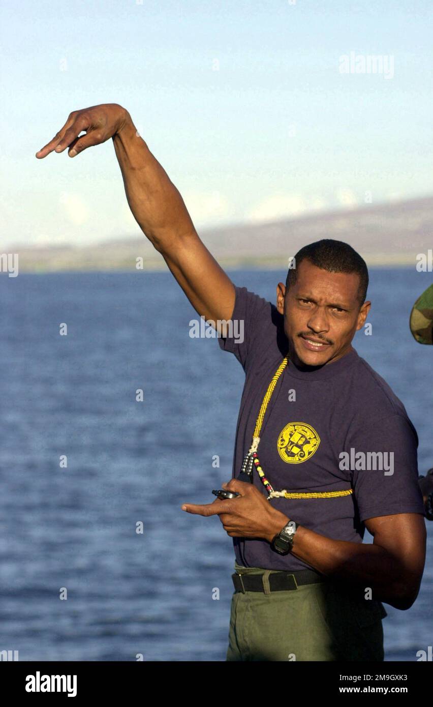 011023-N-0715P-002. Base: Crowley 450-10 Barge Scene Major Command ...