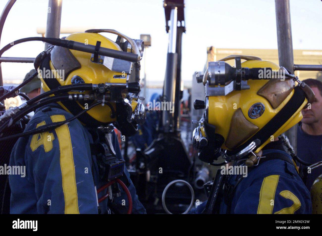 011024-N-0715P-002. Base: Crowley 450-10 Barge Scene Major Command ...