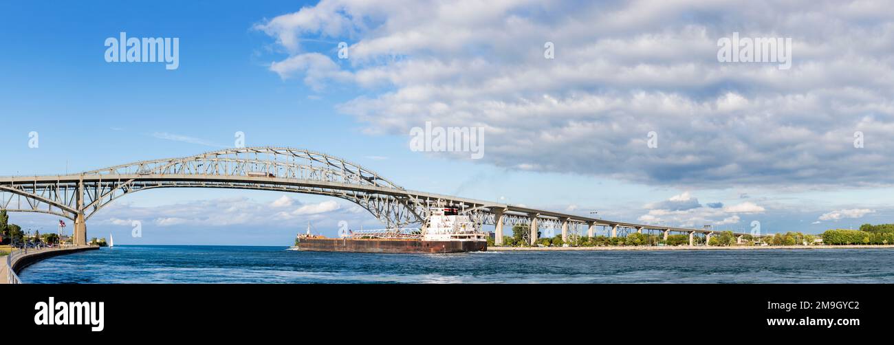 64795-01605 Ship and Blue Water Bridge Port Huron, MI Stock Photo - Alamy