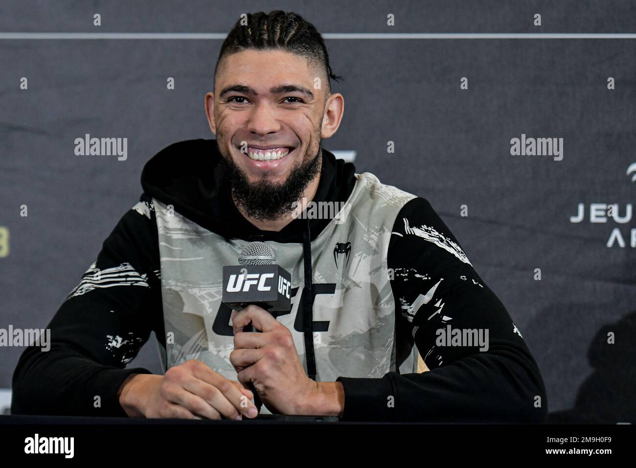 Johnny walker ufc hi-res stock photography and images - Alamy