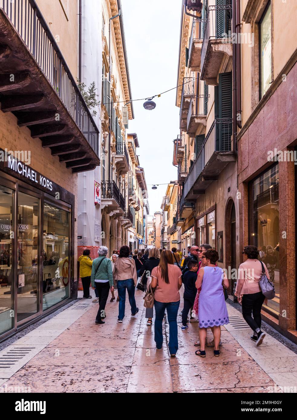 VERONA, ITALY - SEPTEMBER 26, 2019: Via Giuseppe Mazzini (Mazzini ...