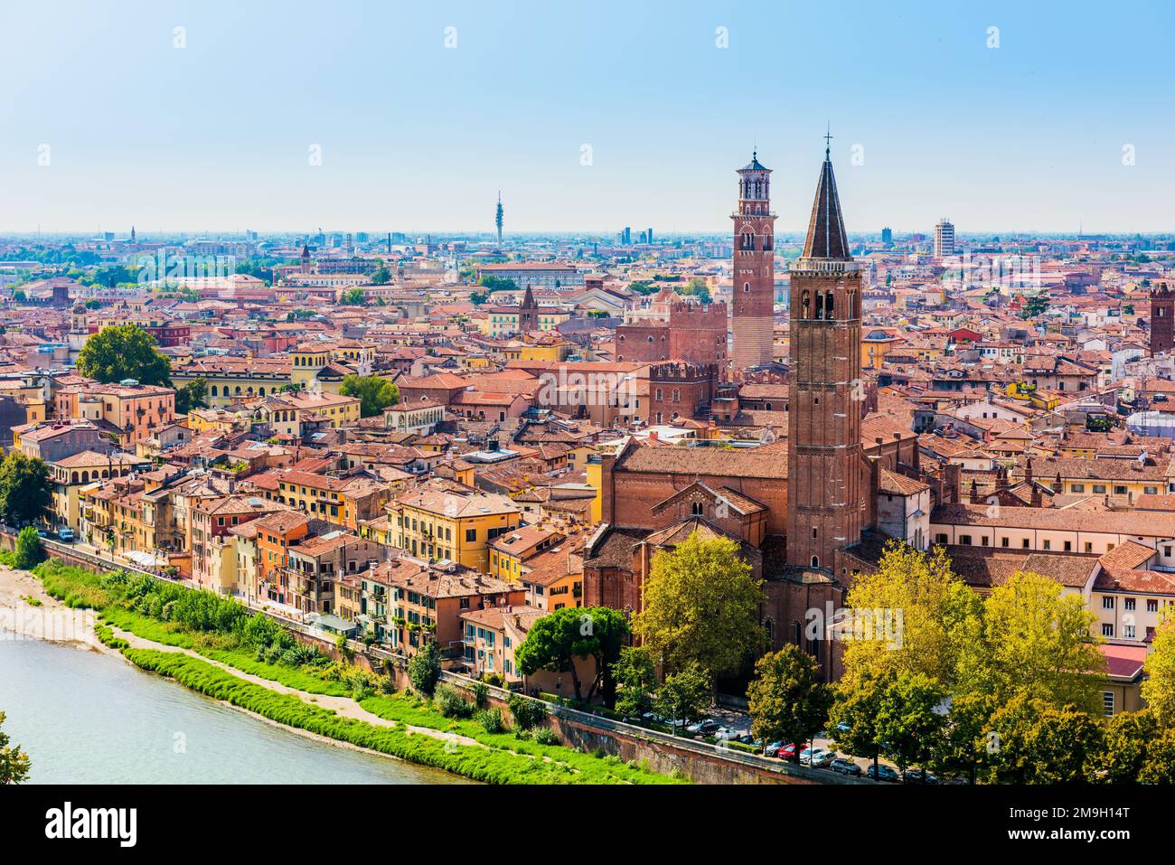 Photo beautiful view center hi-res stock photography and images - Alamy